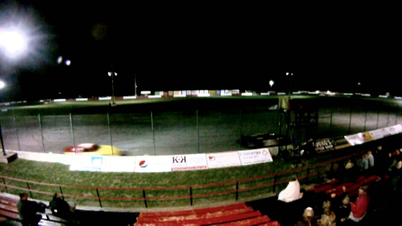 Capital City Speedway Starts/Finishes - YouTube