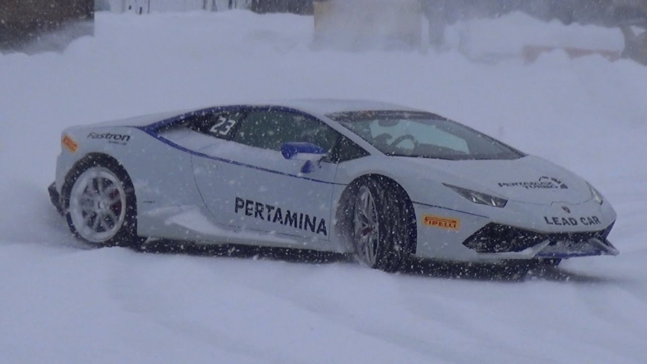 Lamborghini Huracán In The Snow - Powerslides & Drifts @ Livigno Ice ...