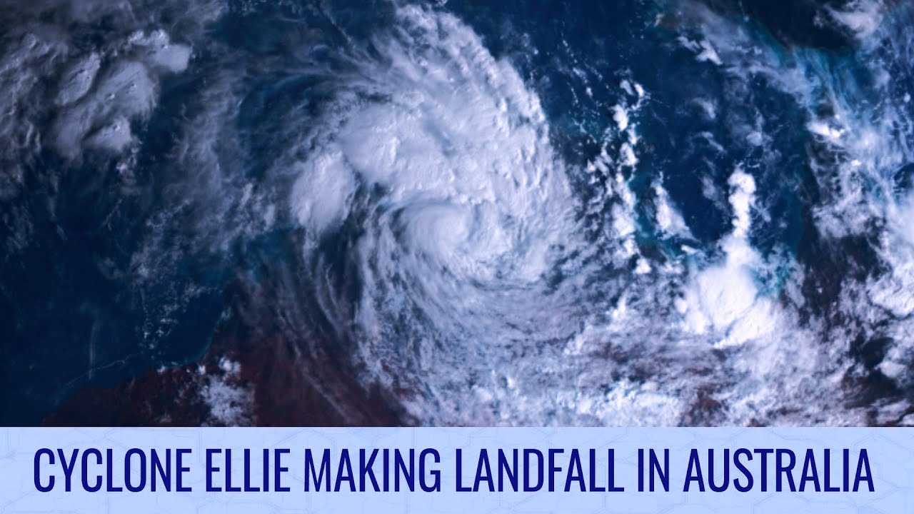 Cyclone Ellie makes landfall in Australia - December 23, 2022 - YouTube
