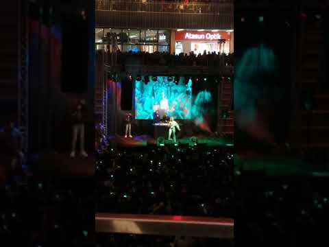 İrem Derici Konseri BALIKESİR (Ben Tek Siz Hepiniz.)