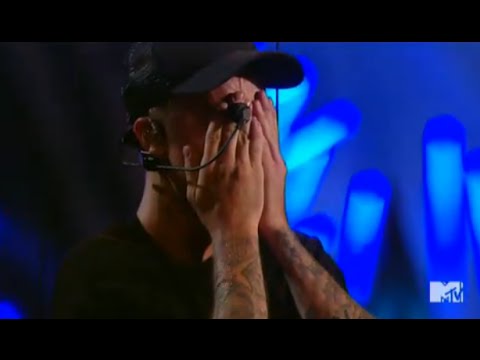 Justin Bieber crying MTV VMA 2015 - Justin Bieber Performance MTV Video ...