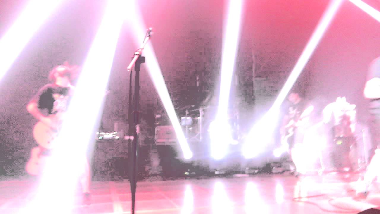Kali Ma Neck Deep Live In Manila - YouTube
