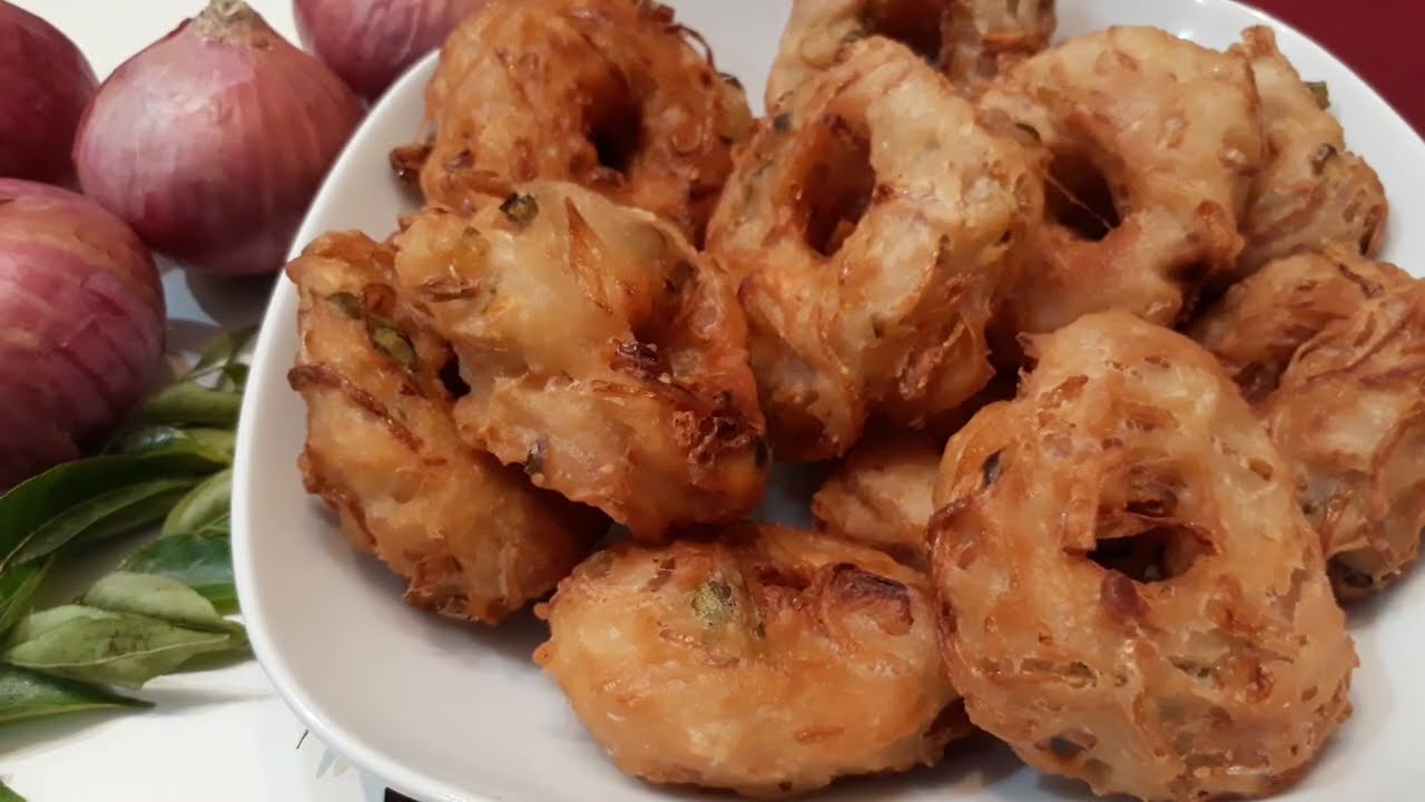 An Easy Evening Snack | Onion Vada Recipe | Errulli Vada | Ulli Vada ...