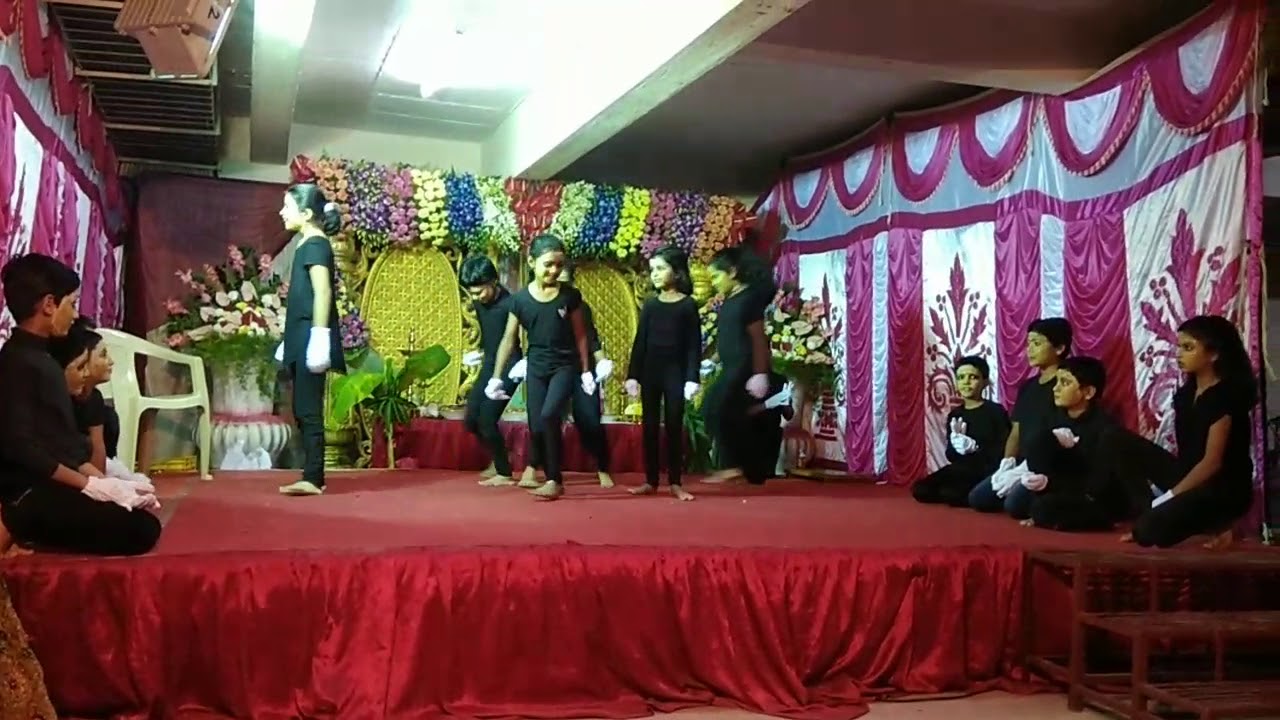 Award winning Mime Show by kids - YouTube