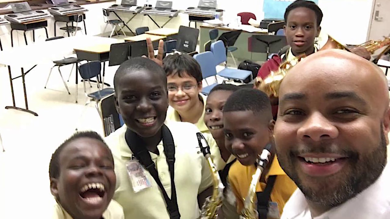 Mike Burton ARTIST OF THE YEAR - YouTube