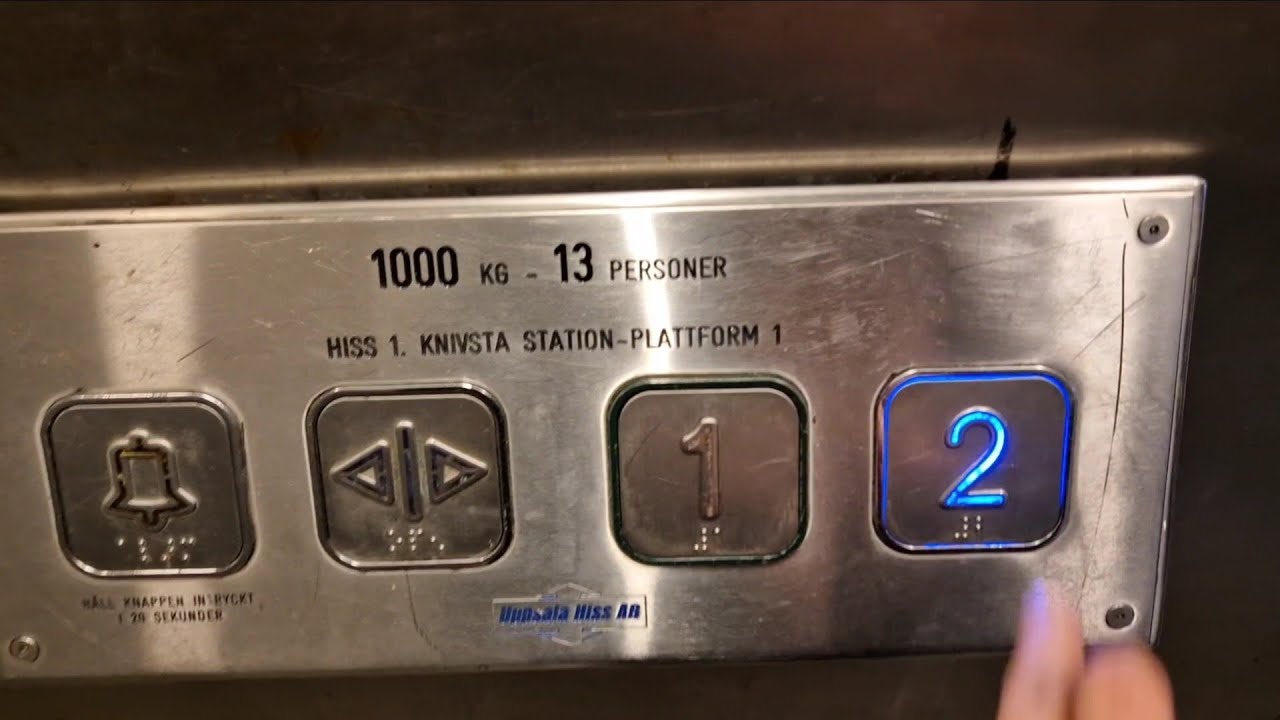 (Only up ride) Another Uᴘᴘsᴀʟᴀ Hɪss elevator @ Knivsta station, Uppsala ...