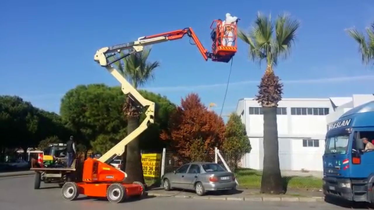 JLG E450 AJ - YouTube