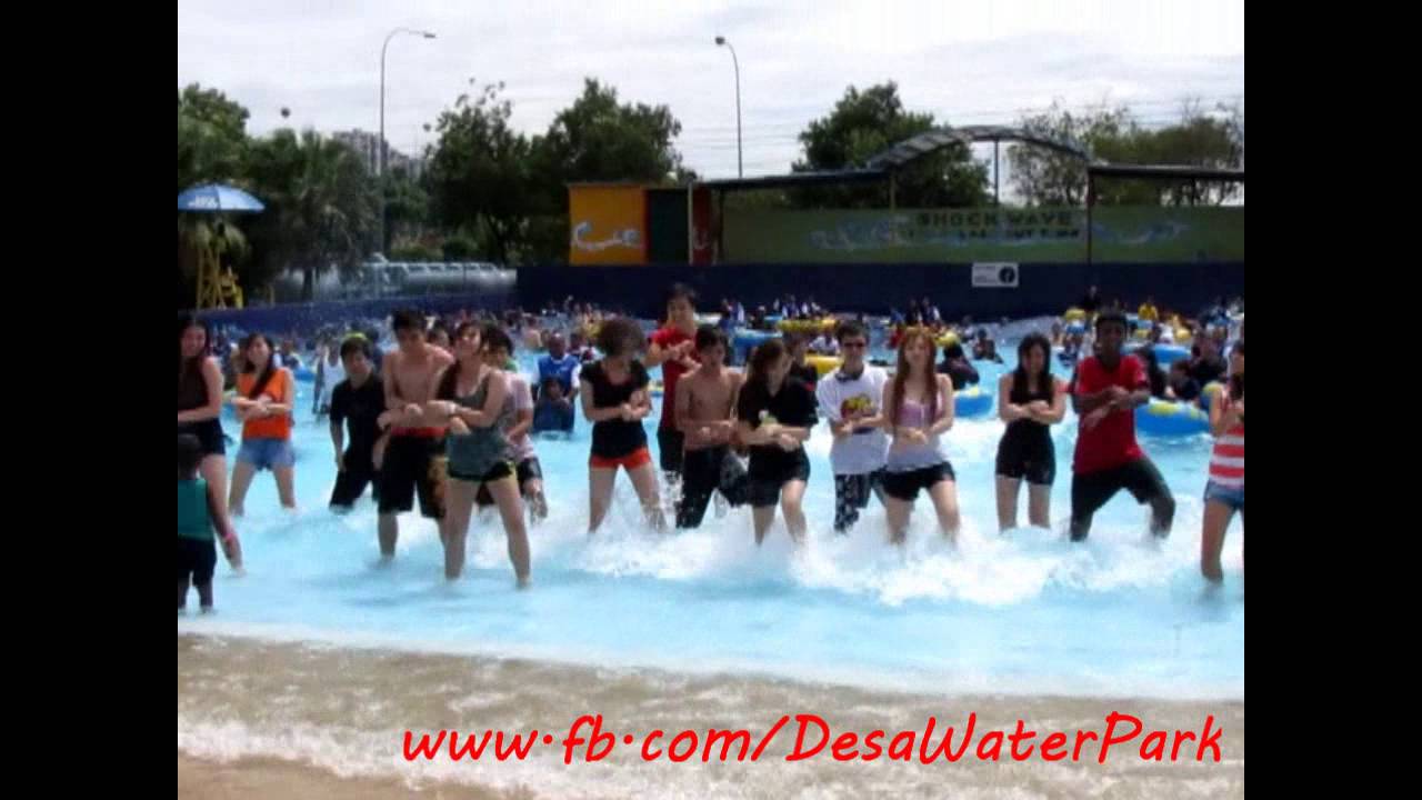 First Ever Flash Mob in a Wave Pool Gangnam Style - YouTube