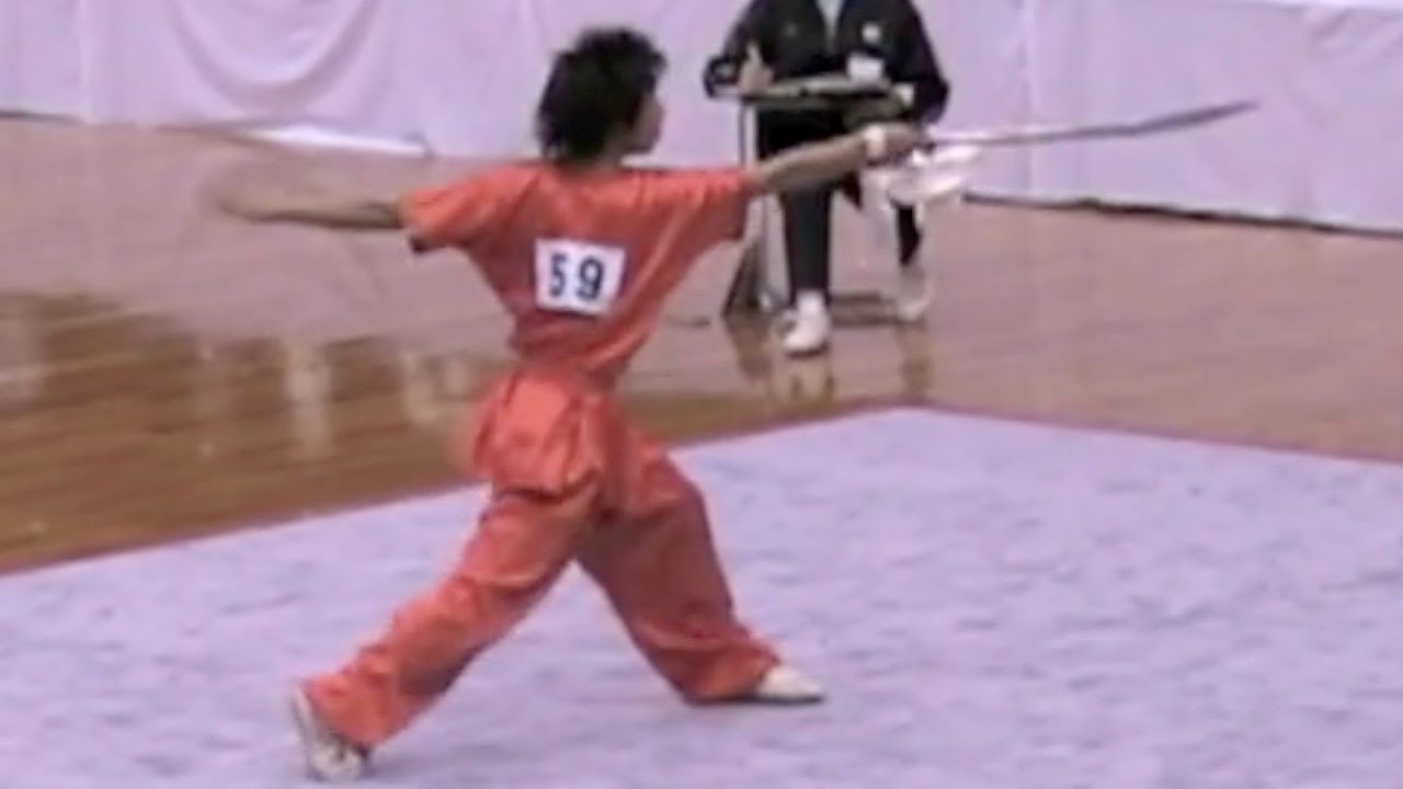 【武術】2005-5 刀術第二規定套路 / 【Wushu】2005-5 Daoshu 2nd Compulsory Routine - YouTube