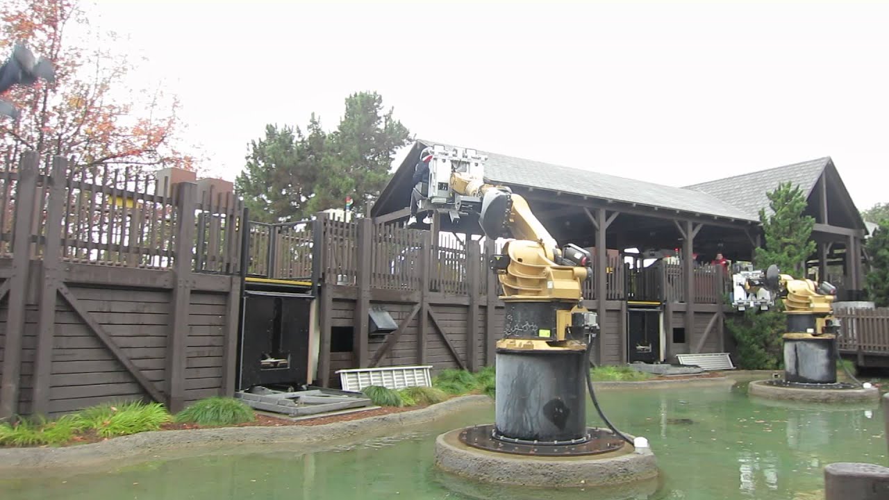 Robot Arm ride - YouTube