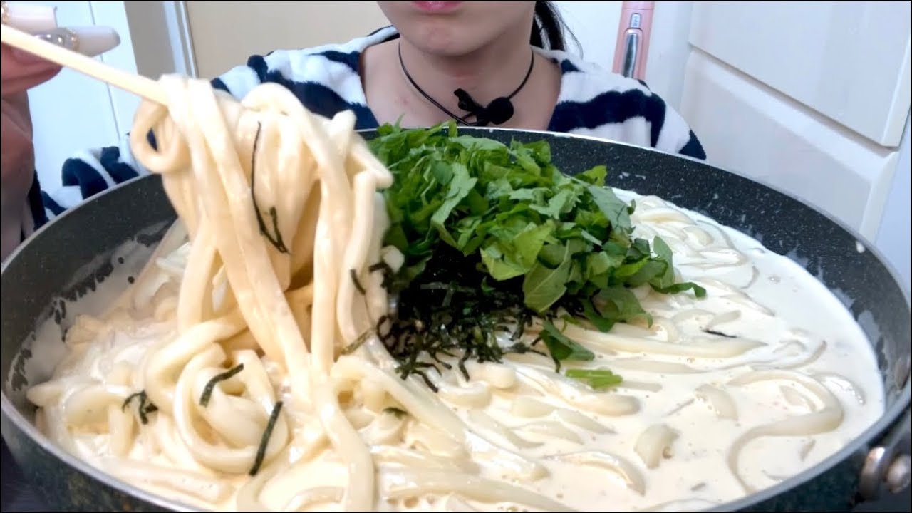 【ASMR，咀嚼音】Udon Noodles with Spicy Pollack roe Cream Sauce！明太子クリームうどん ...