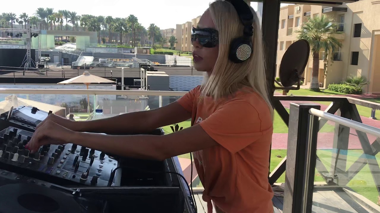 Female dj. Magnetta dj - YouTube