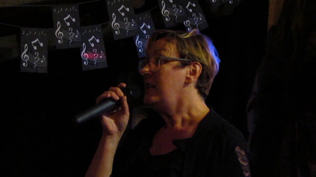 Laurence Becker chante "La marche nuptiale" (de Georges Brassens) le 28 ...
