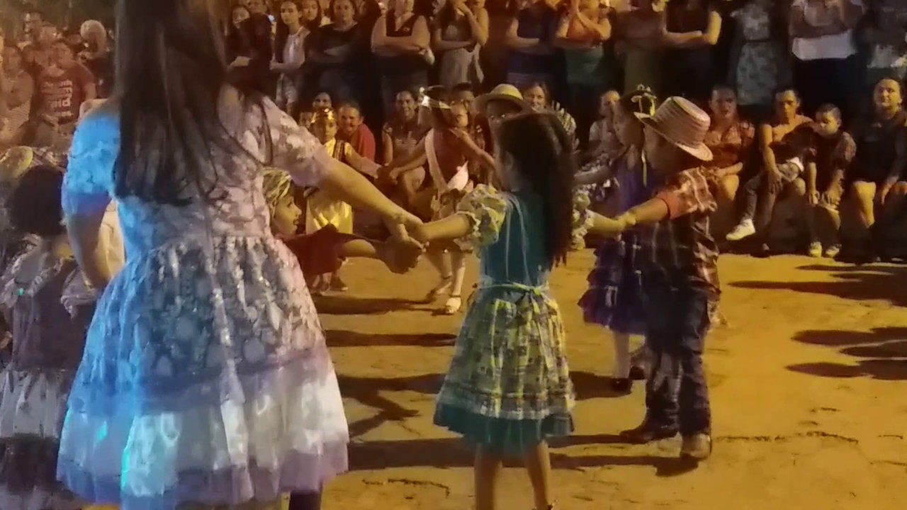 dançando quadrilha - YouTube