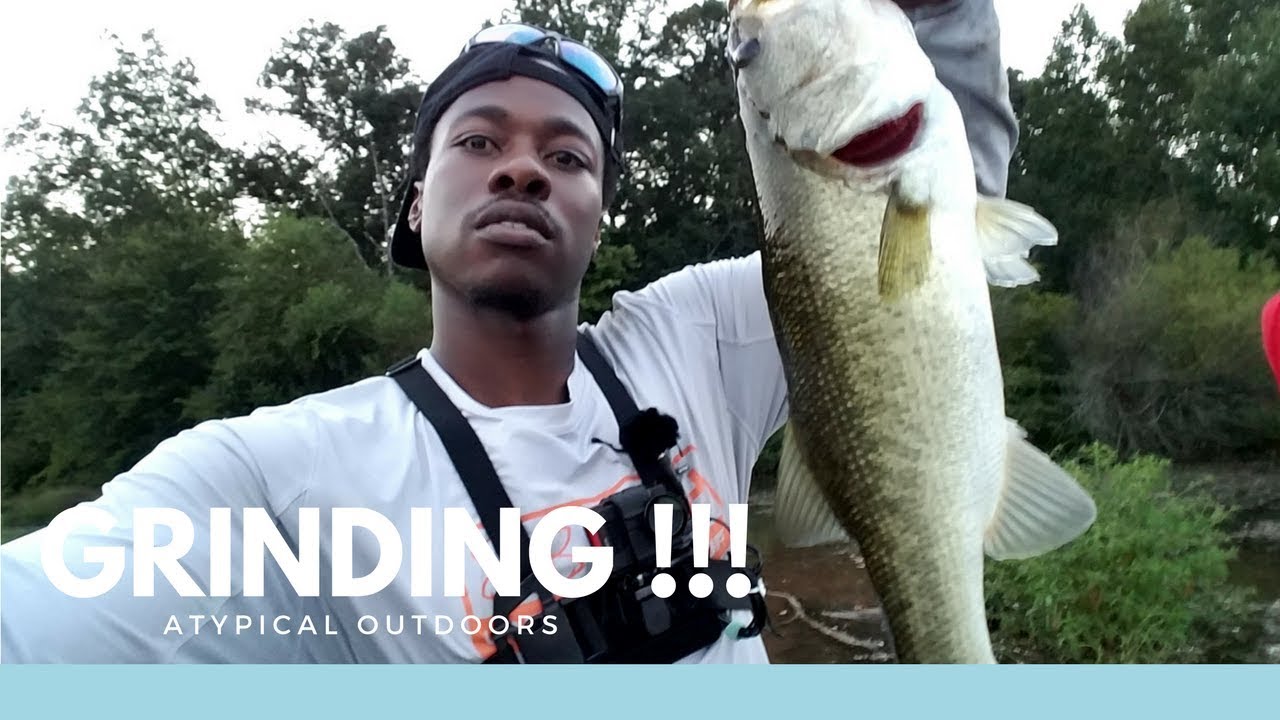 The Beautiful Grind Of Bass Fishing!! - YouTube
