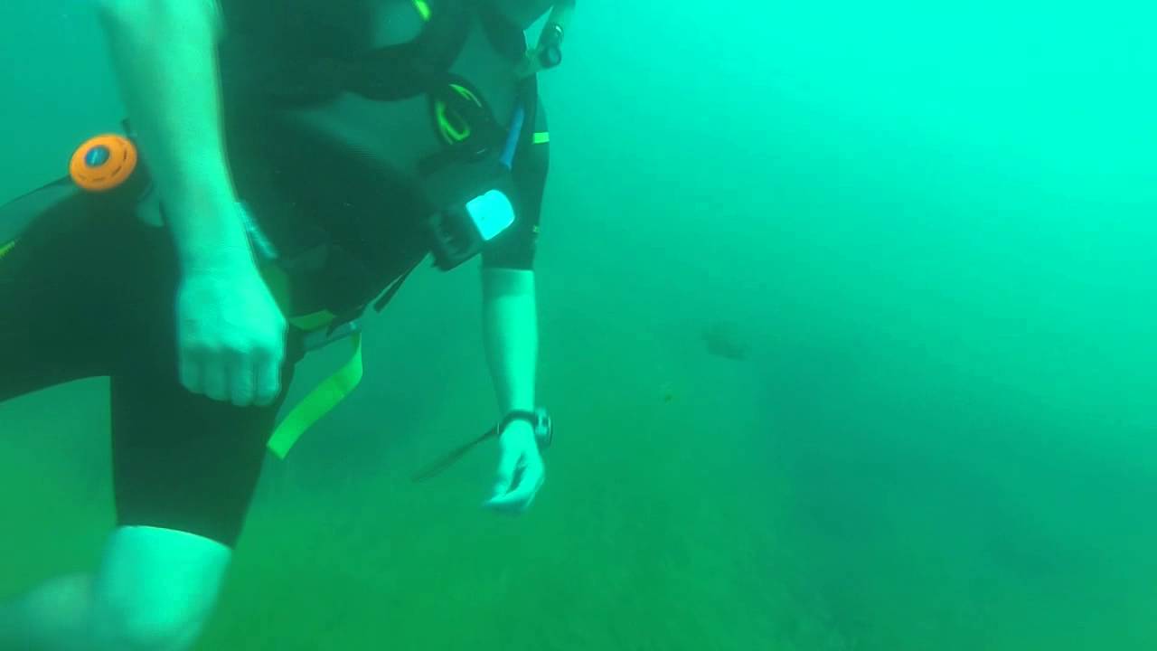 Backpack scuba diving - YouTube