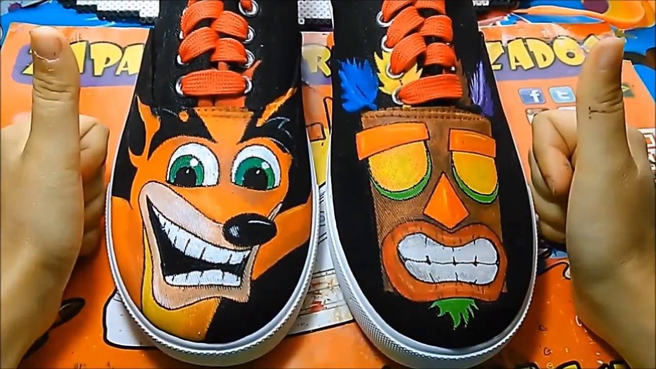 CRASH BANDICOOT custom shoes by NiuskArt - Speedpaint DIY - YouTube