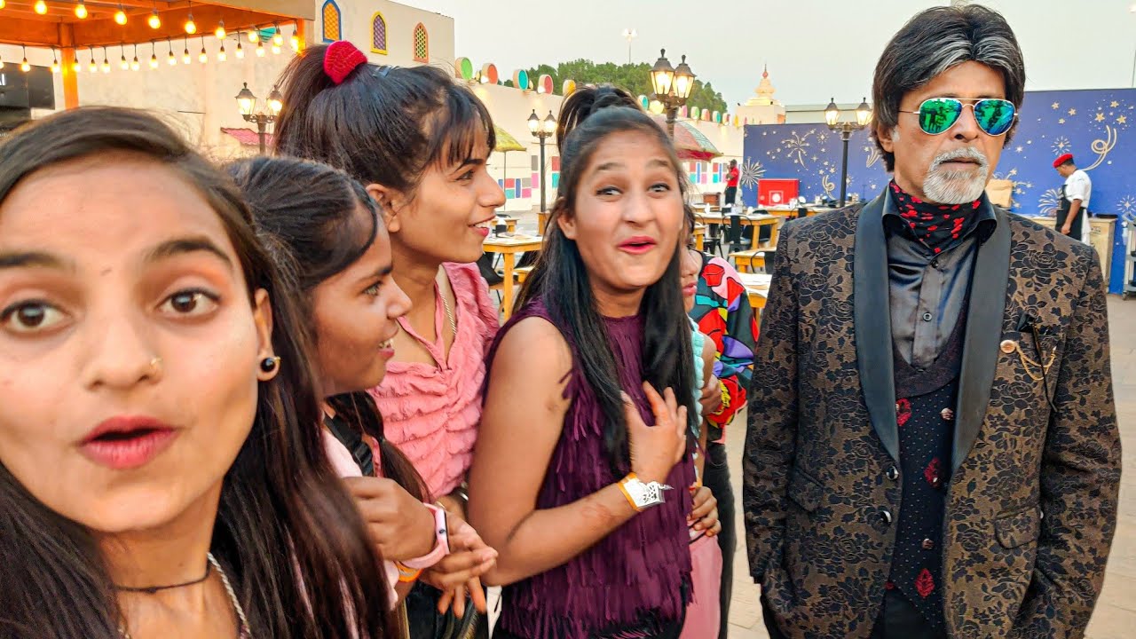 OMG 😱 Dubai 🇦🇪 Mein Amitabh Bachchan Mil Gaye Or Hme Ye kya bol Diya 😳 ...