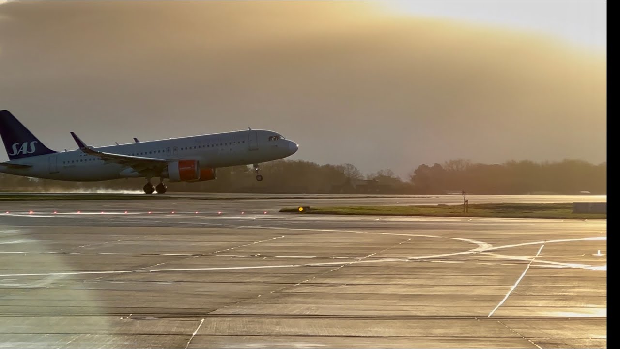SAS Landing at Manchester - YouTube