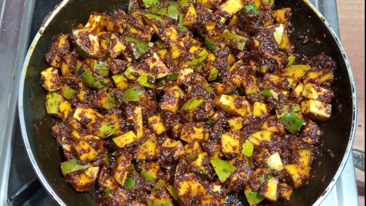 Goan Raw Mango Pickle/Aamyache lonche/आम का आचार/torache Lonche - YouTube