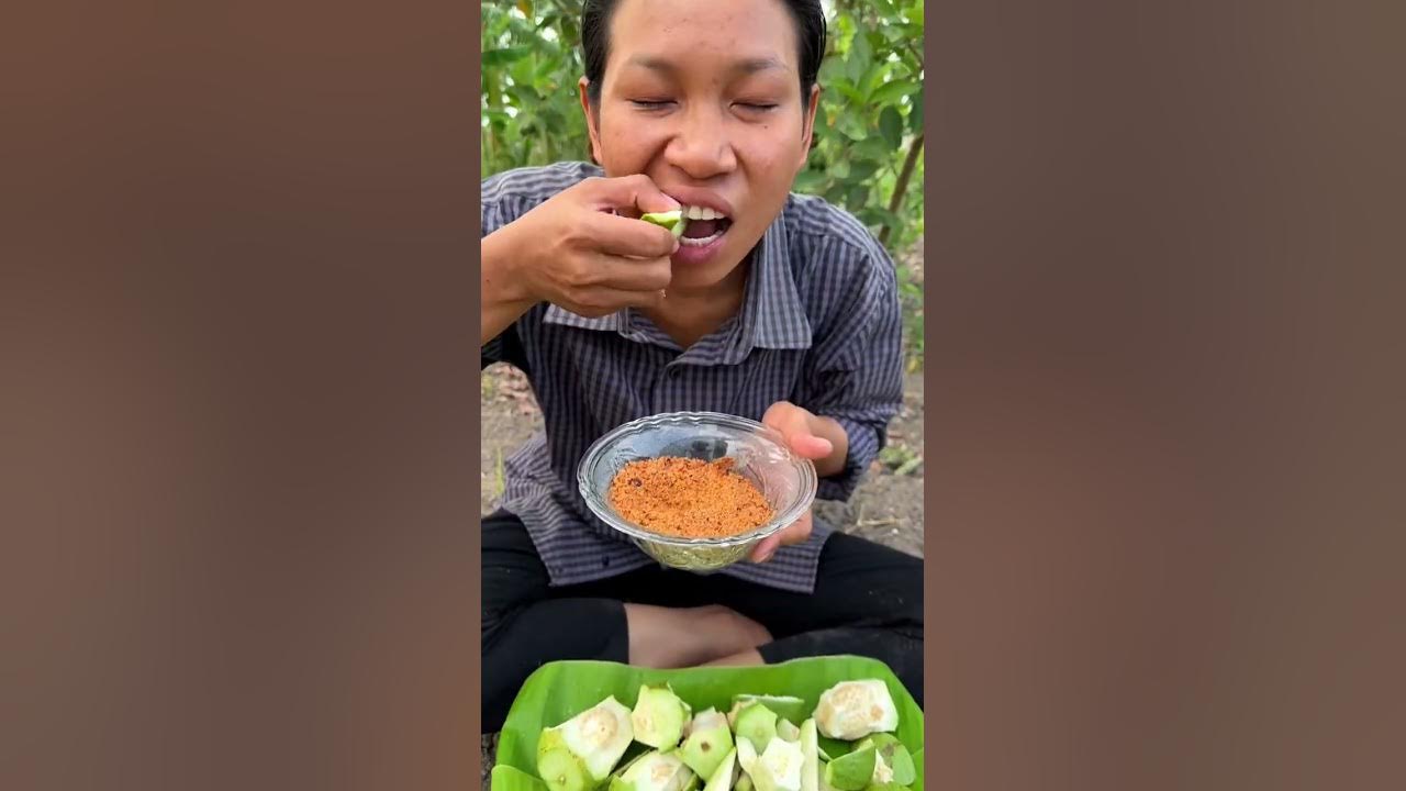 តោះមកហូបត្របែក ឆម ស្រីផាច - Chhom Sreypach - YouTube