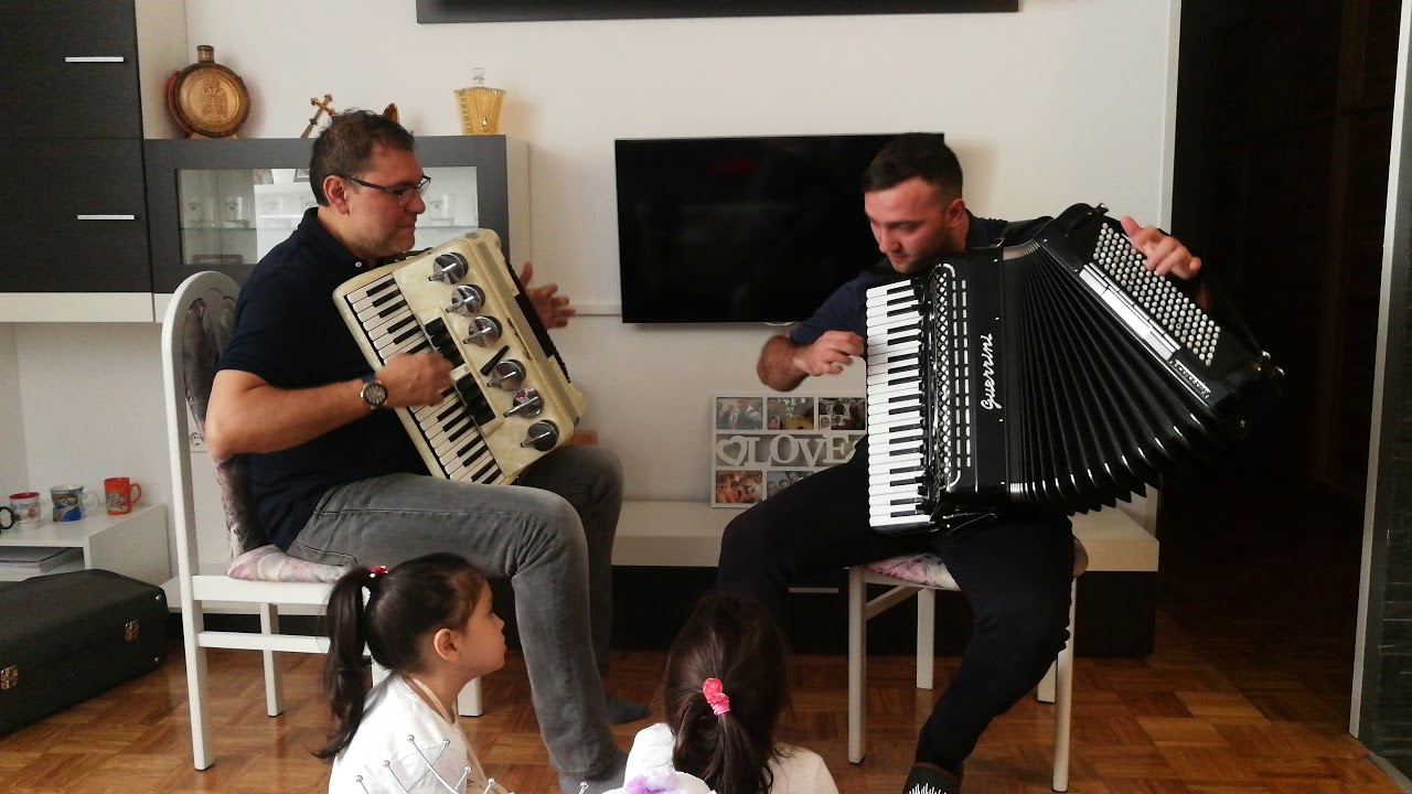 Kekino kolo Marko Mijatović - YouTube