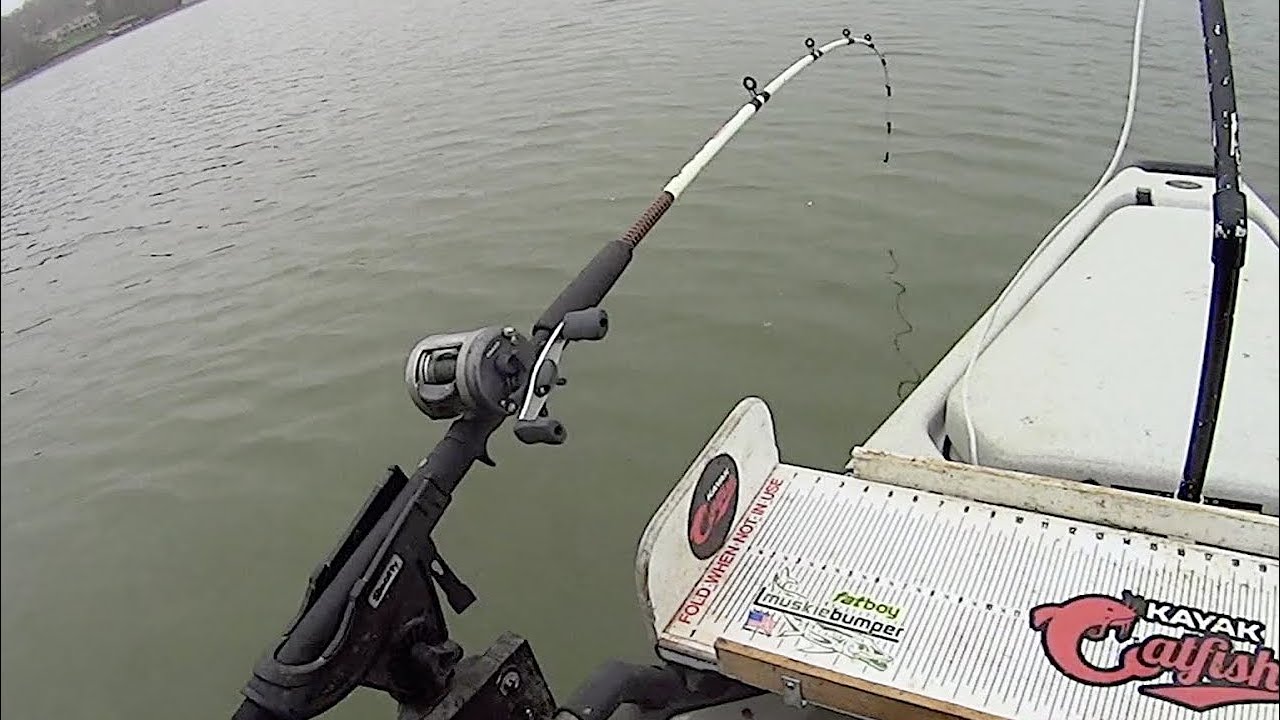 Fishing a Deep Point for Catfish - YouTube