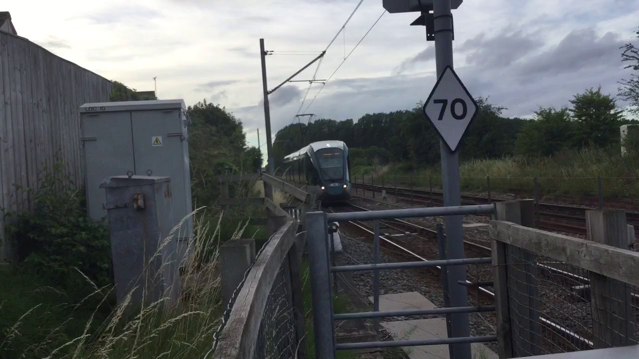 Brickyard Lane Level Crossing (Nottingham) Saturday 15.07.2017 - YouTube
