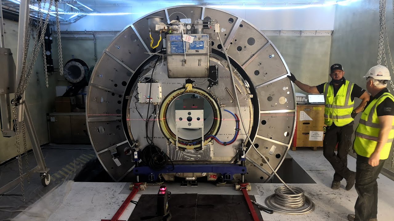 Livraison d'une IRM-Linac au Nouvel Institut Jules Bordet // Levering ...