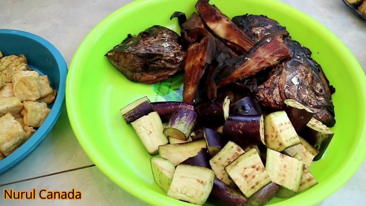 Resep Ikan Asap Kuah Santan | Makanan Kesukaanku di Madura - YouTube