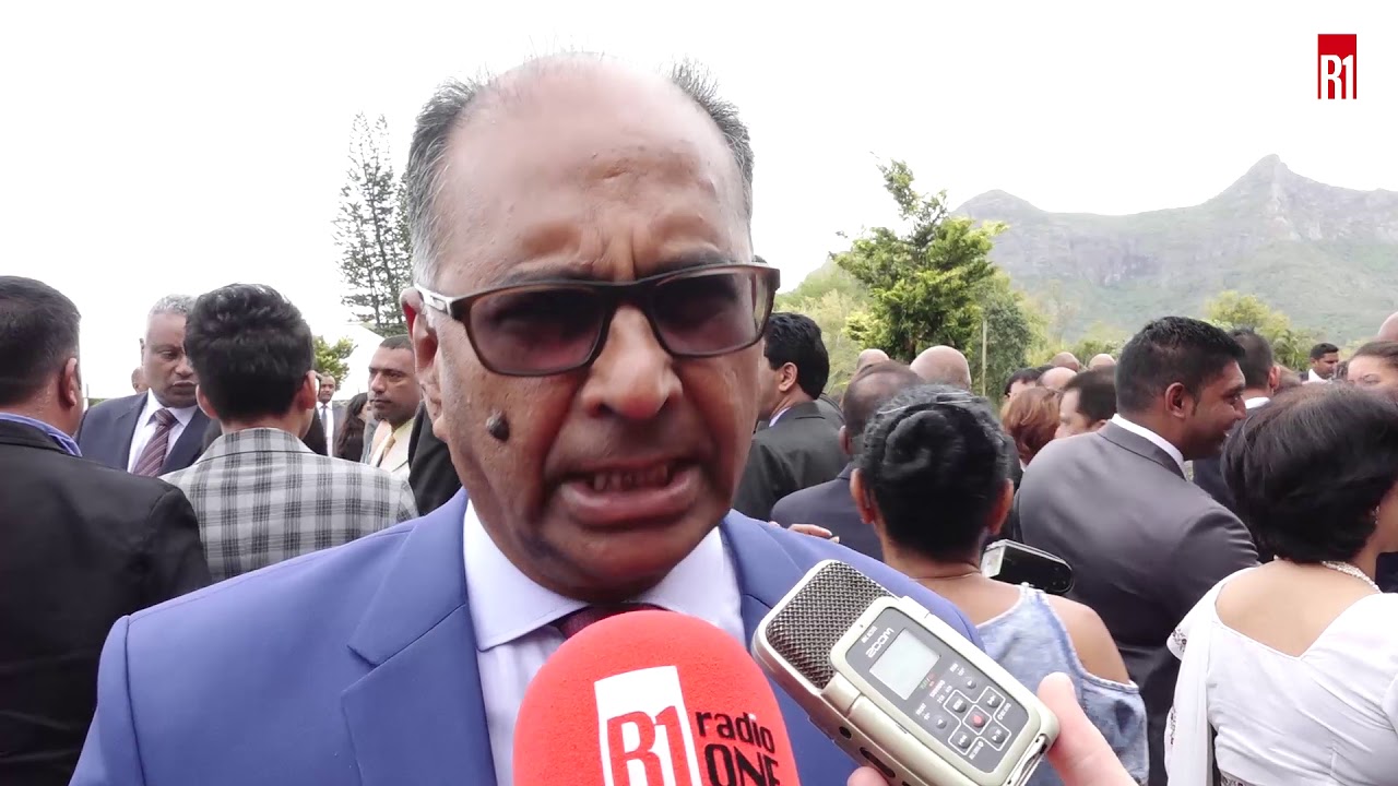 Alan Ganoo : ministre du Transport intérieur - YouTube