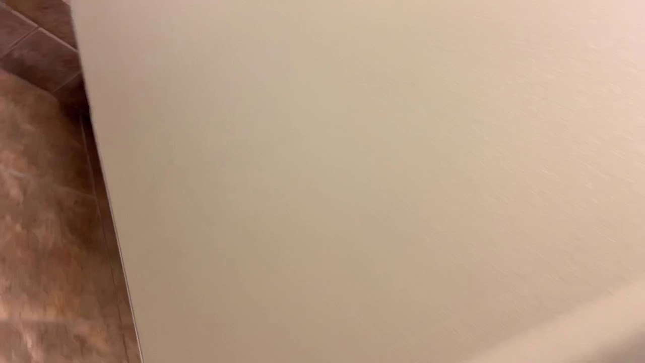 [602] Houston Premium Outlets Women’s Restroom (half shoot) - YouTube