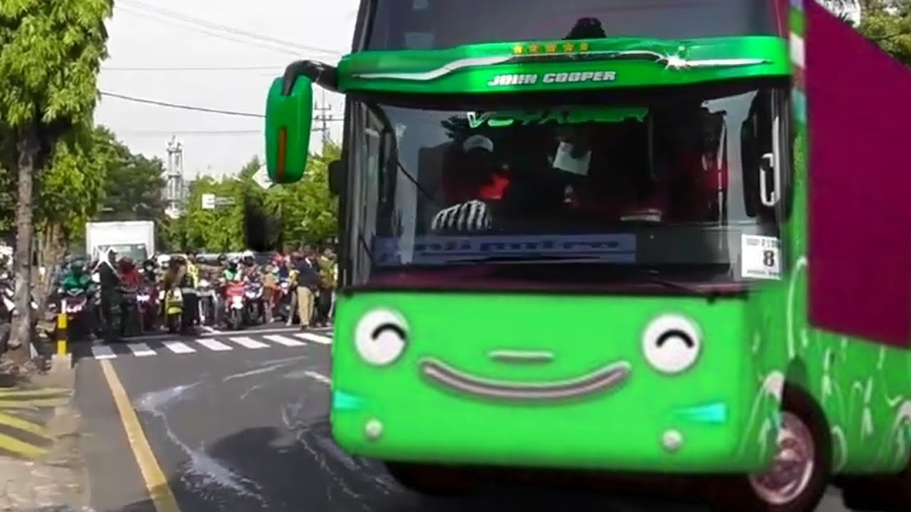 ROMBONGAN BUS PARIWISATA DI TERMINAL JADI TAYO YANG LUCU - YouTube