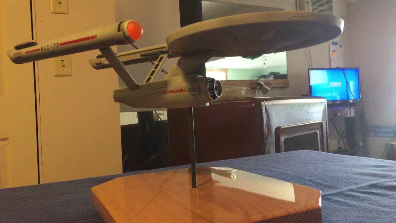 Star Trek TOS Enterprise built and lighted. - YouTube