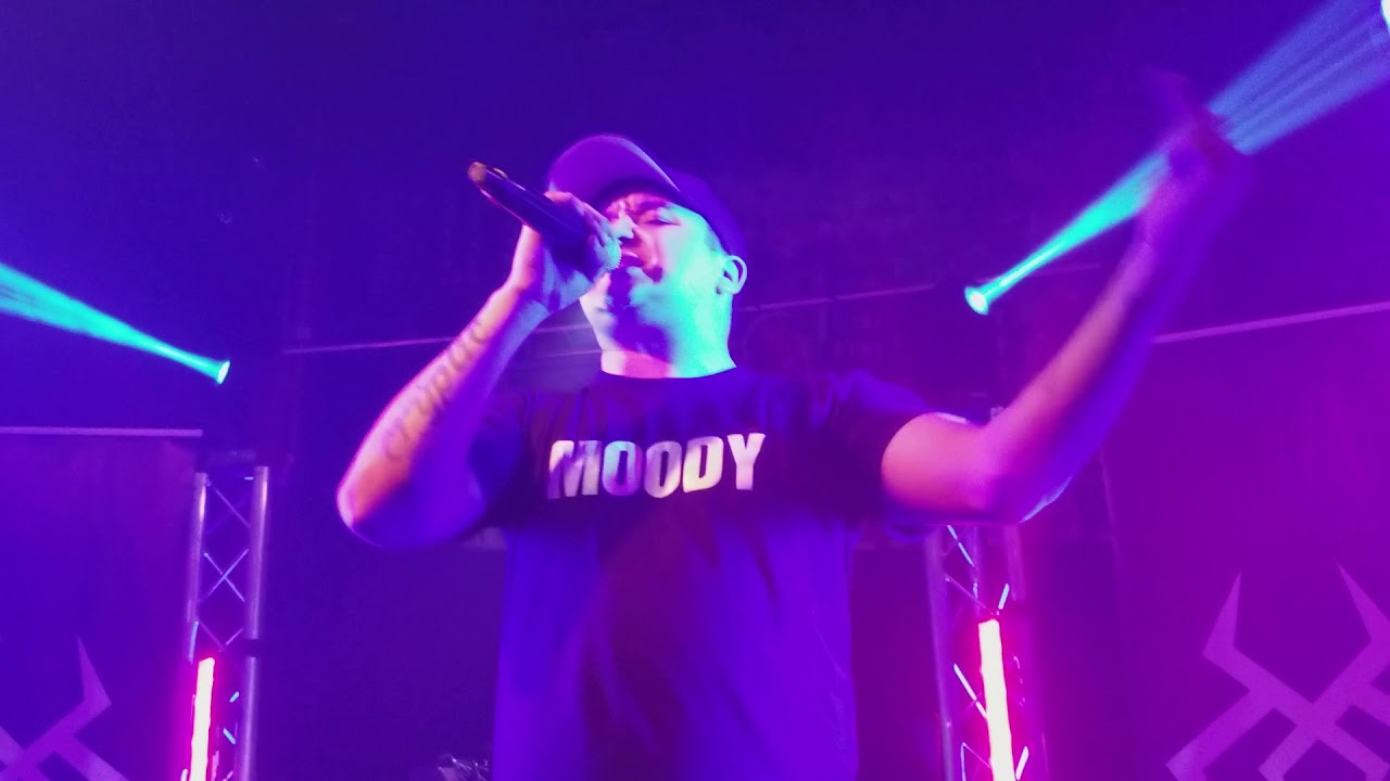 Cryptic Wisdom waste your life away live HD - YouTube