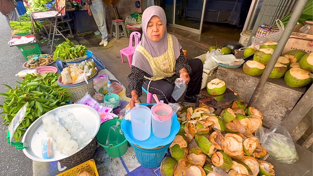 Amazing Coconuts Cutting Skills / Fresh Coconut Water - Thai Street ...