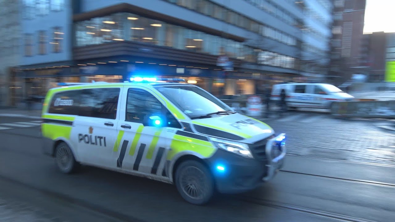 Oslo Police 3035 Responding - YouTube