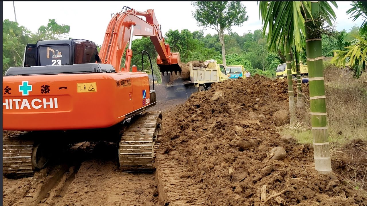Alat Berat Excavator Dan Dump Truk Muat Batu Gunung!! Beko Dorong Dump ...