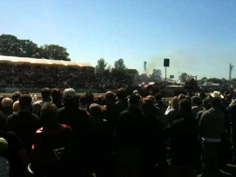 Tractor Pulling Füchtorf 2011 -- Dragonfire -- - YouTube