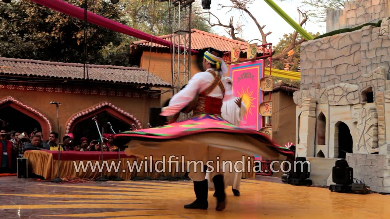 Tanoura dance by Egyptian dancer - YouTube