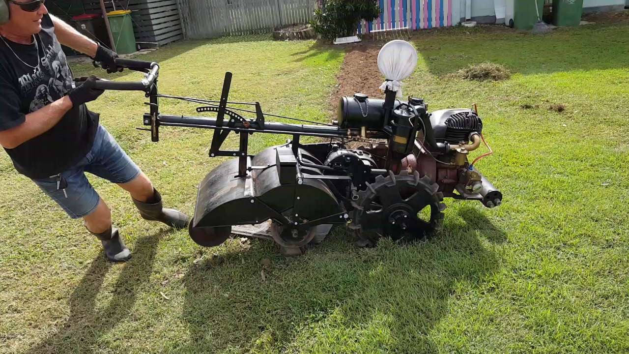 HOWARD JUNIOR MK 1 AUSTRALIAN MADE - YouTube