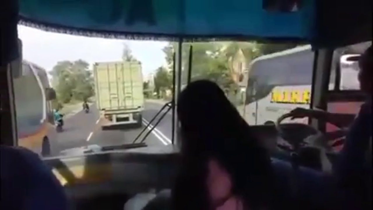 Banter,,, bus menggila di saat jam mepet! - YouTube