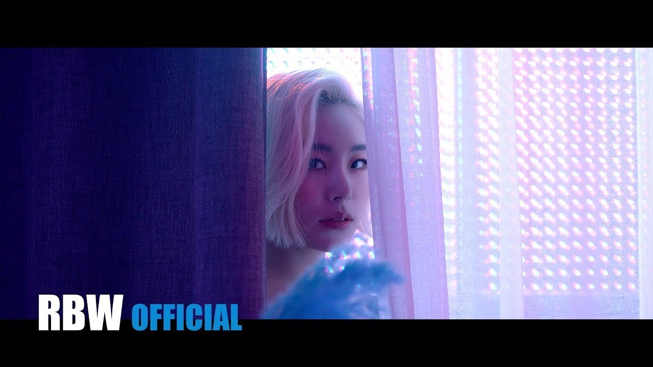 [MV] 휘인 (Wheein) - EASY (Feat. 식 케이/Sik-K) (VOSTFR) - YouTube