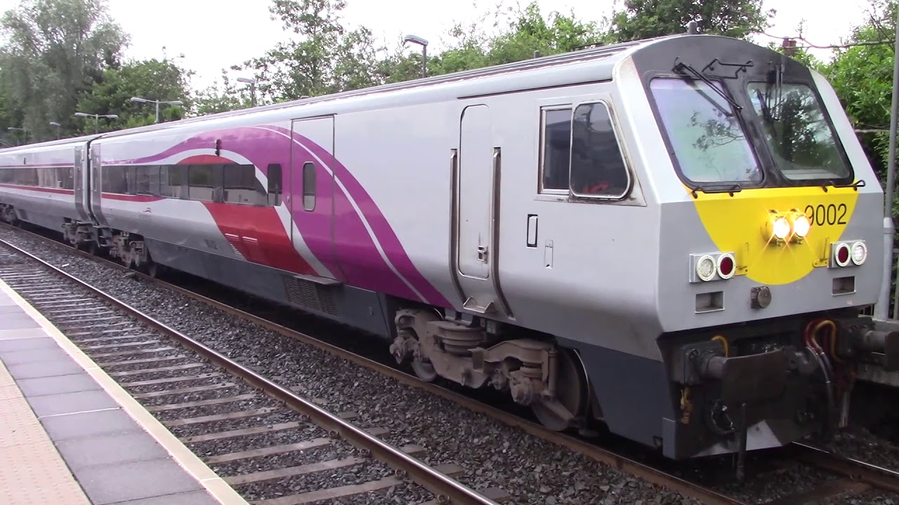 (VERY RARE) An Enterprise Train calls at Adelaide 13/6/18 - YouTube