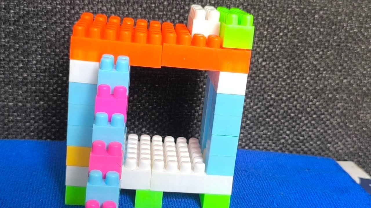 Bunker bed with building blocks - YouTube