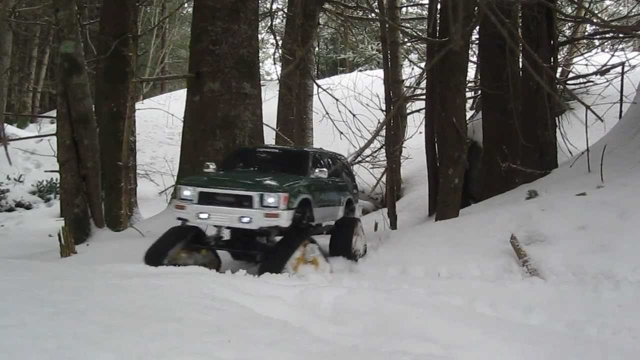 Axial SCX10 4Runner Mattracks Jumps (RC4WD Predator Tracks) - YouTube