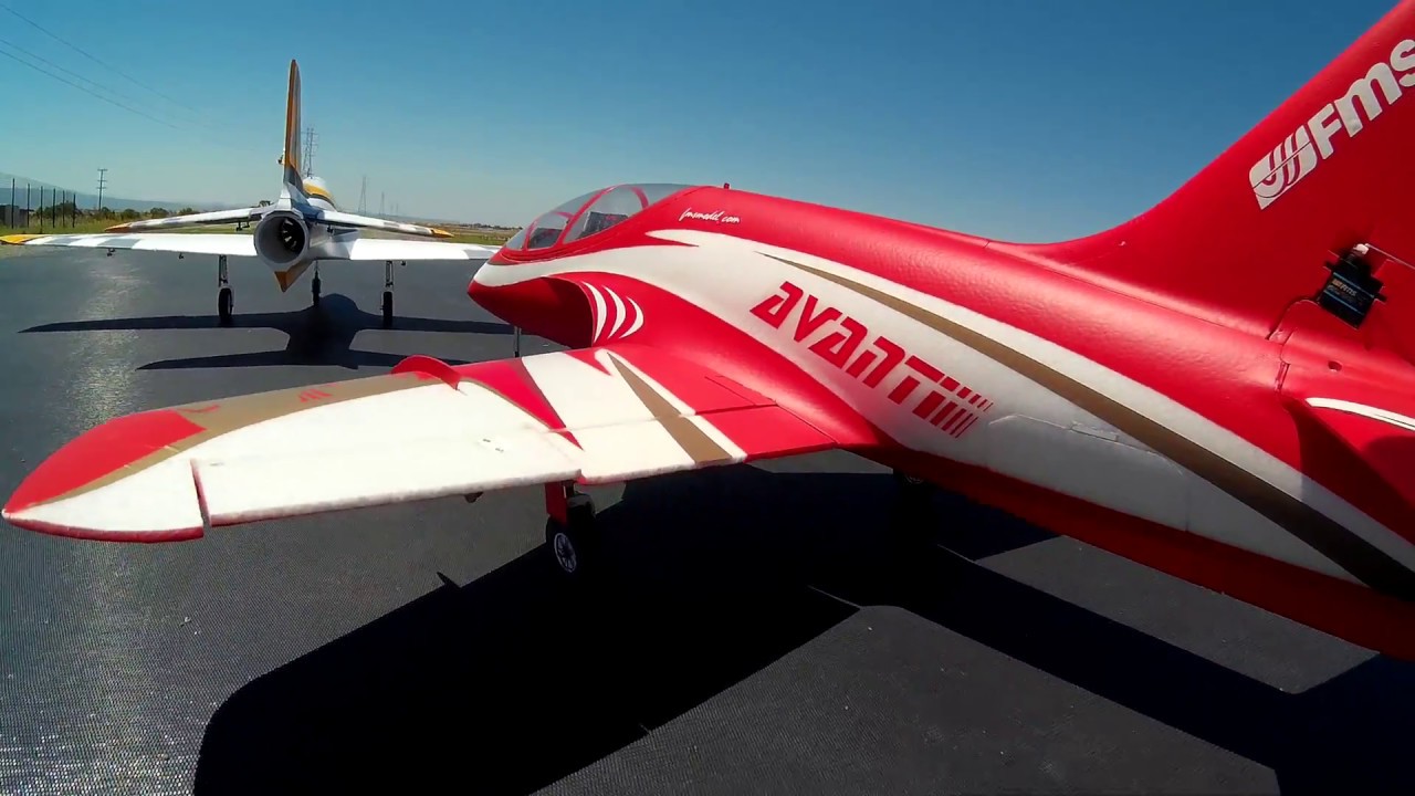 FMS Avanti in formation with Freewing Avanti at Bayside - YouTube