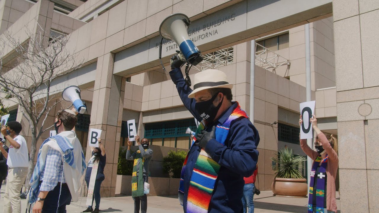 DTLA Protest At The Ronald Reagan Building - YouTube