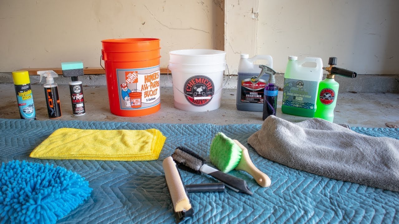 The RIGHT way to wash your Black Car! - YouTube