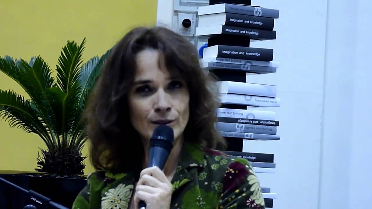 Francesca Melandri presenta il suo romanzo "Eva dorme" a Rovigo(Fiera ...